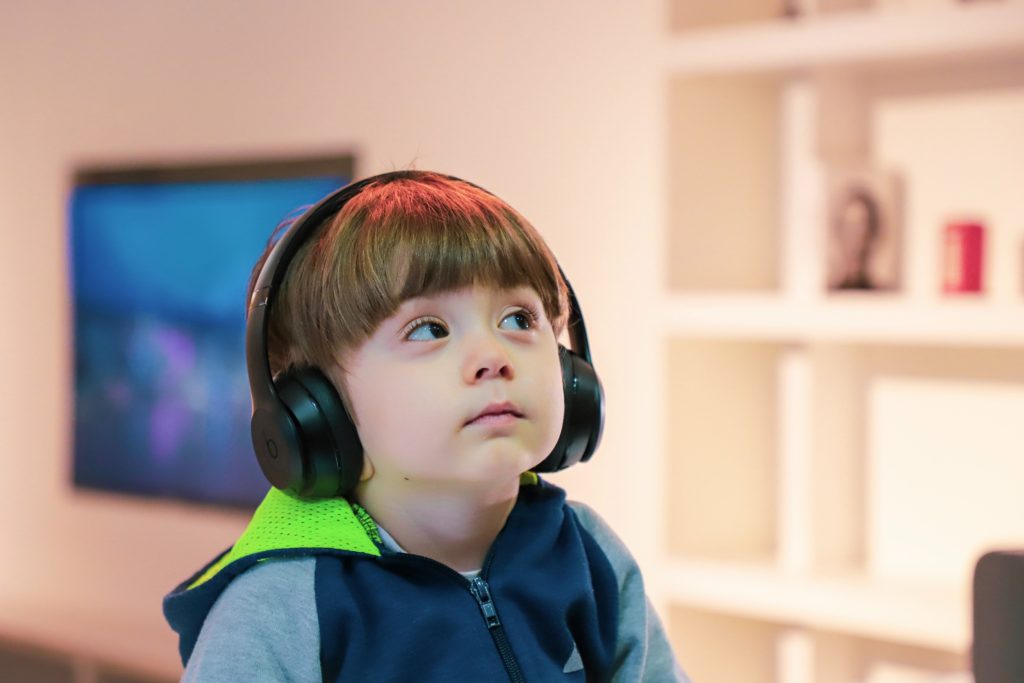 Language Delay Vs Autism The Critical Differences Talk 2 Me Mama